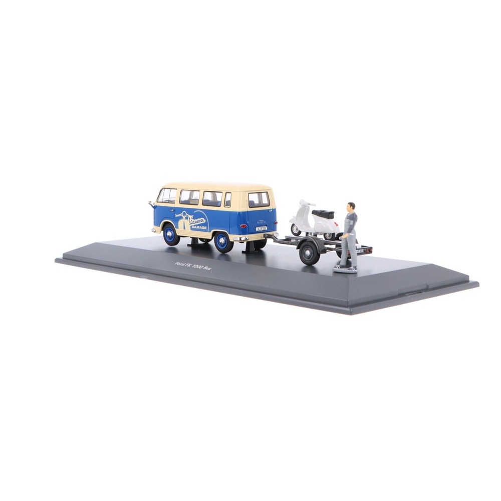 Ford FK 100 Bus "Vespa" + aanhanger en Vespa | House of Modelcars
