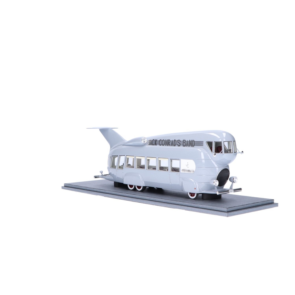 Paramount Jack Conrad Band Bus | House of Modelcars