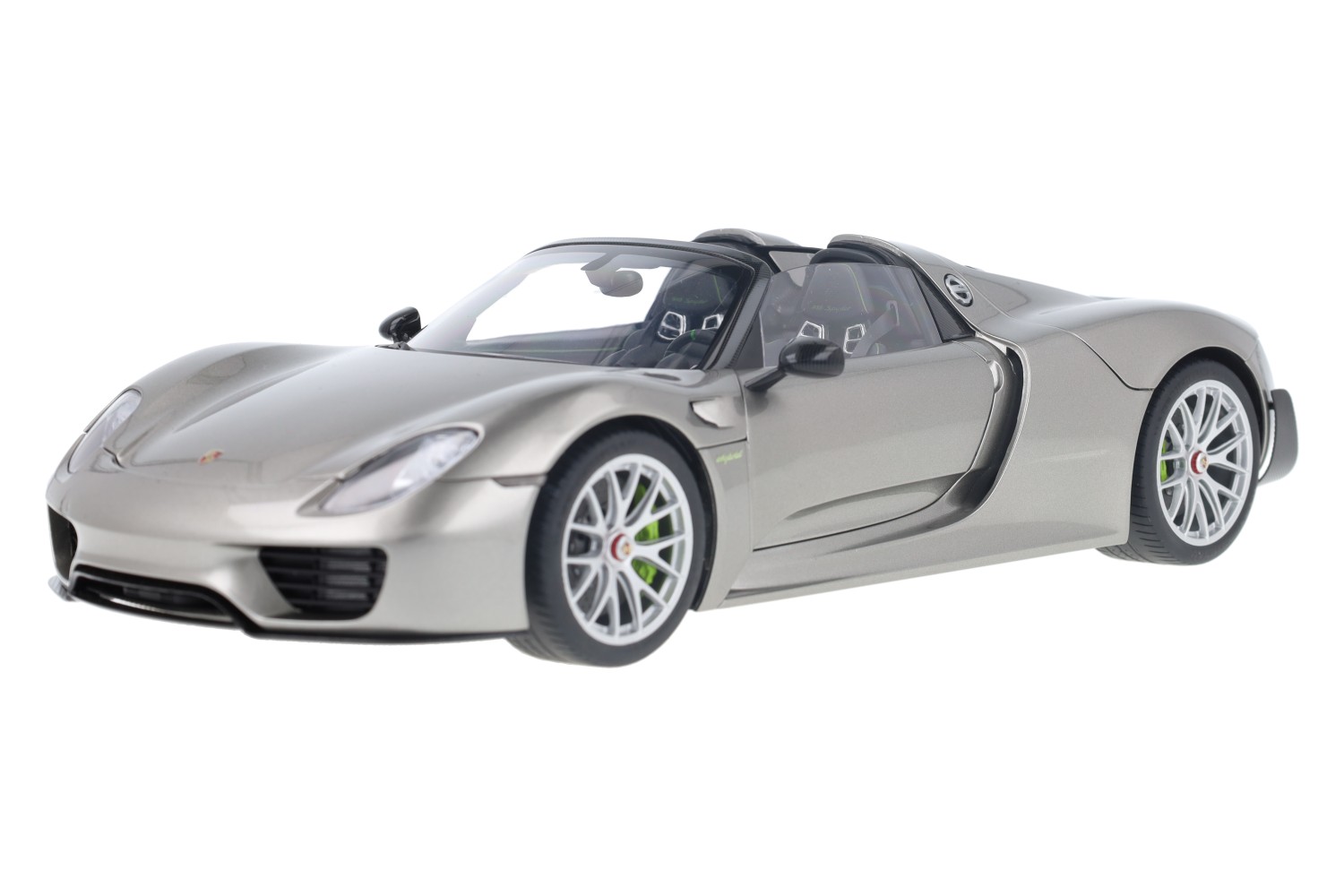 Porsche 918 Spyder Weissach Package Liquid metal Silver | House of ...