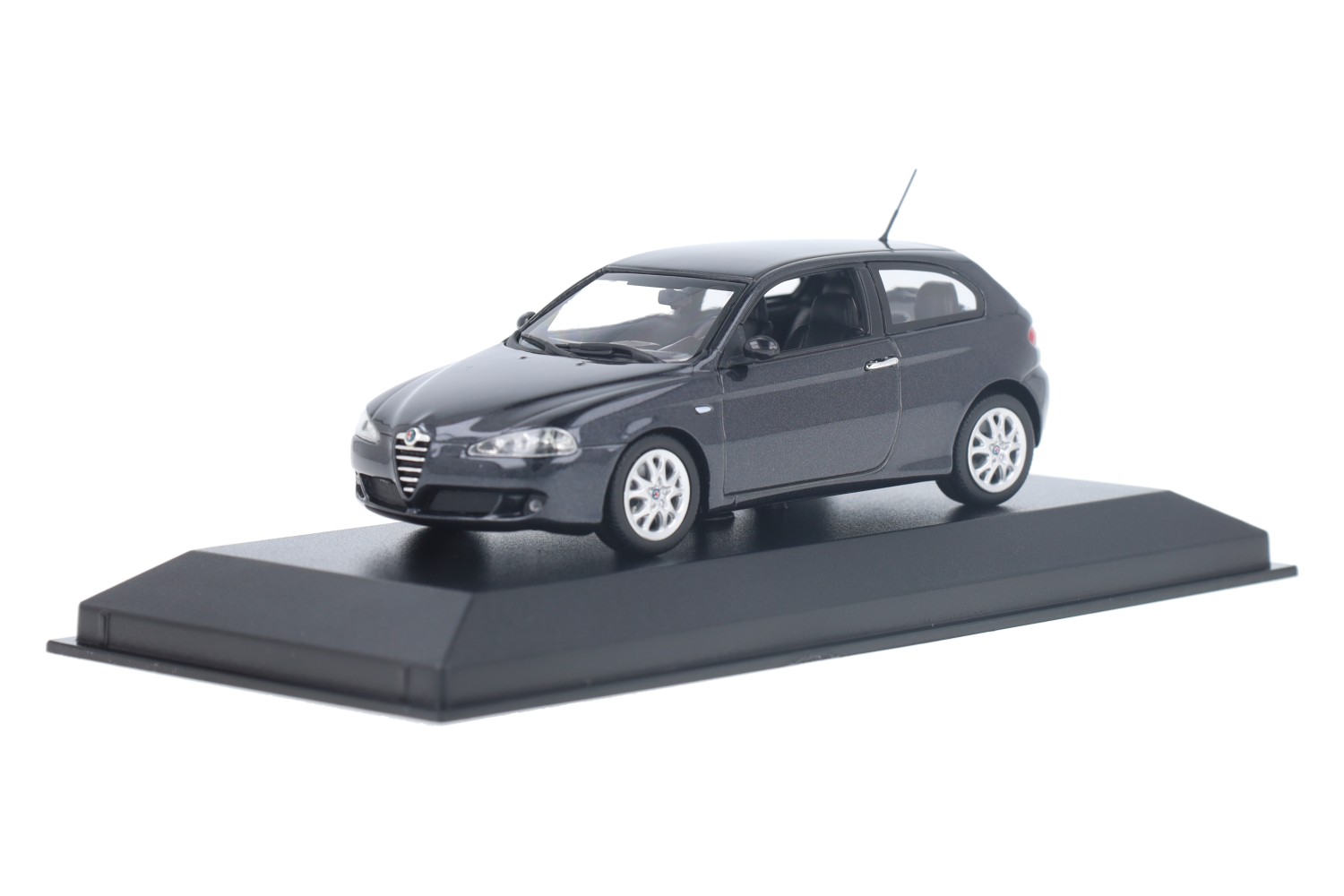 Alfa Romeo 147 Black Metallic | House of Modelcars