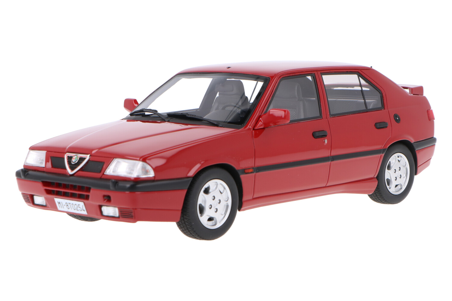 Alfa Romeo 33 1.7 16V Permanent 4 | House of Modelcars