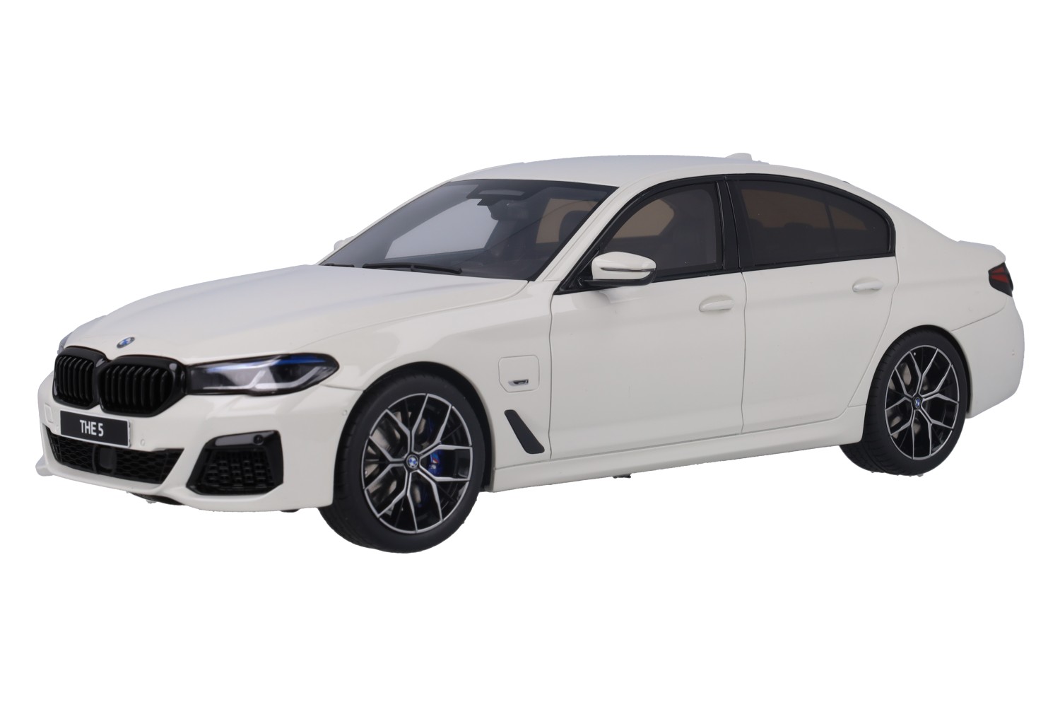 BMW 545 X-Drive M Sport (F90) | House of Modelcars