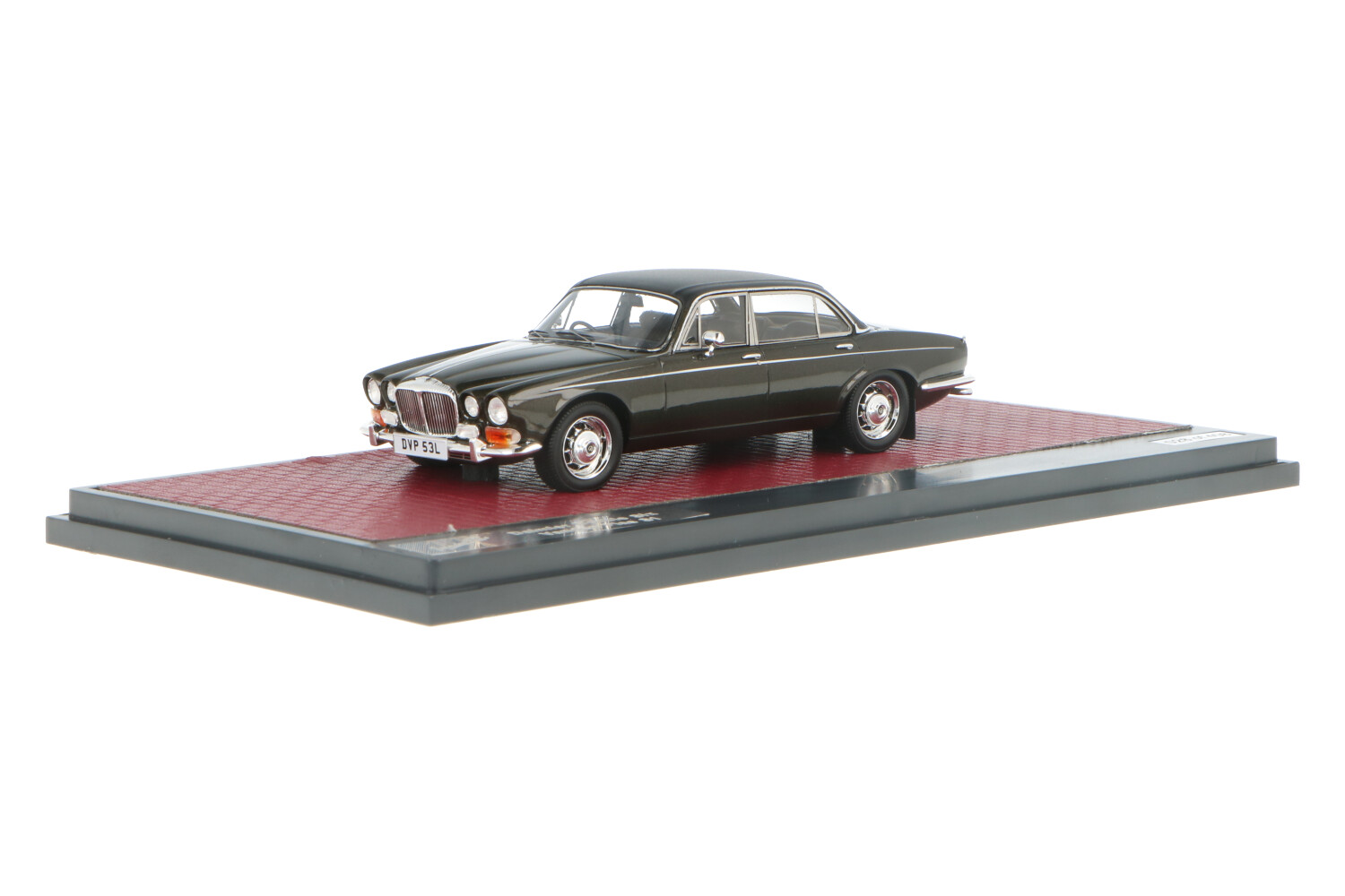 Daimler Double Six Vanden Plas S1 | House of Modelcars