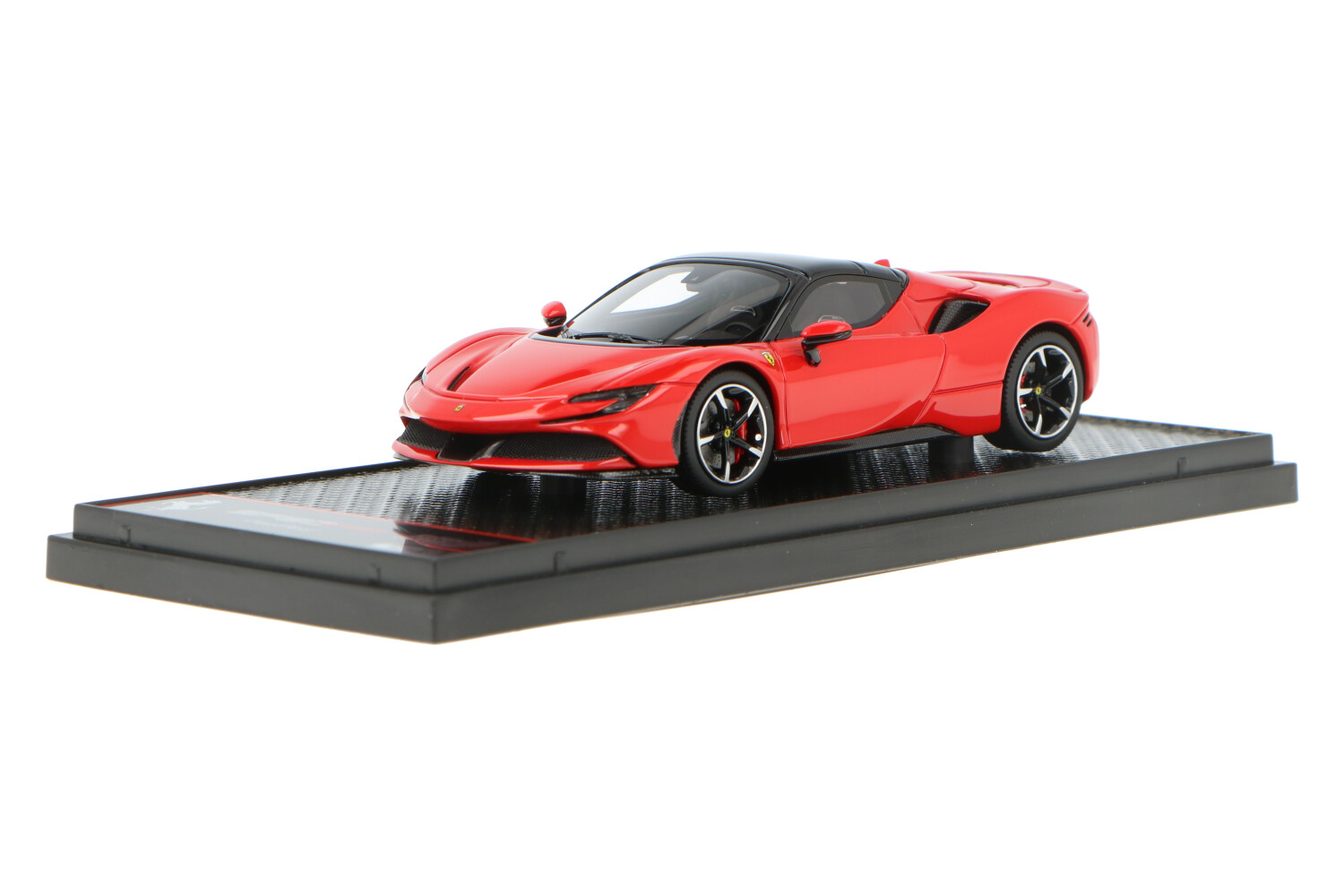 Ferrari SF90 Spider Closed Roof | House of Modelcars