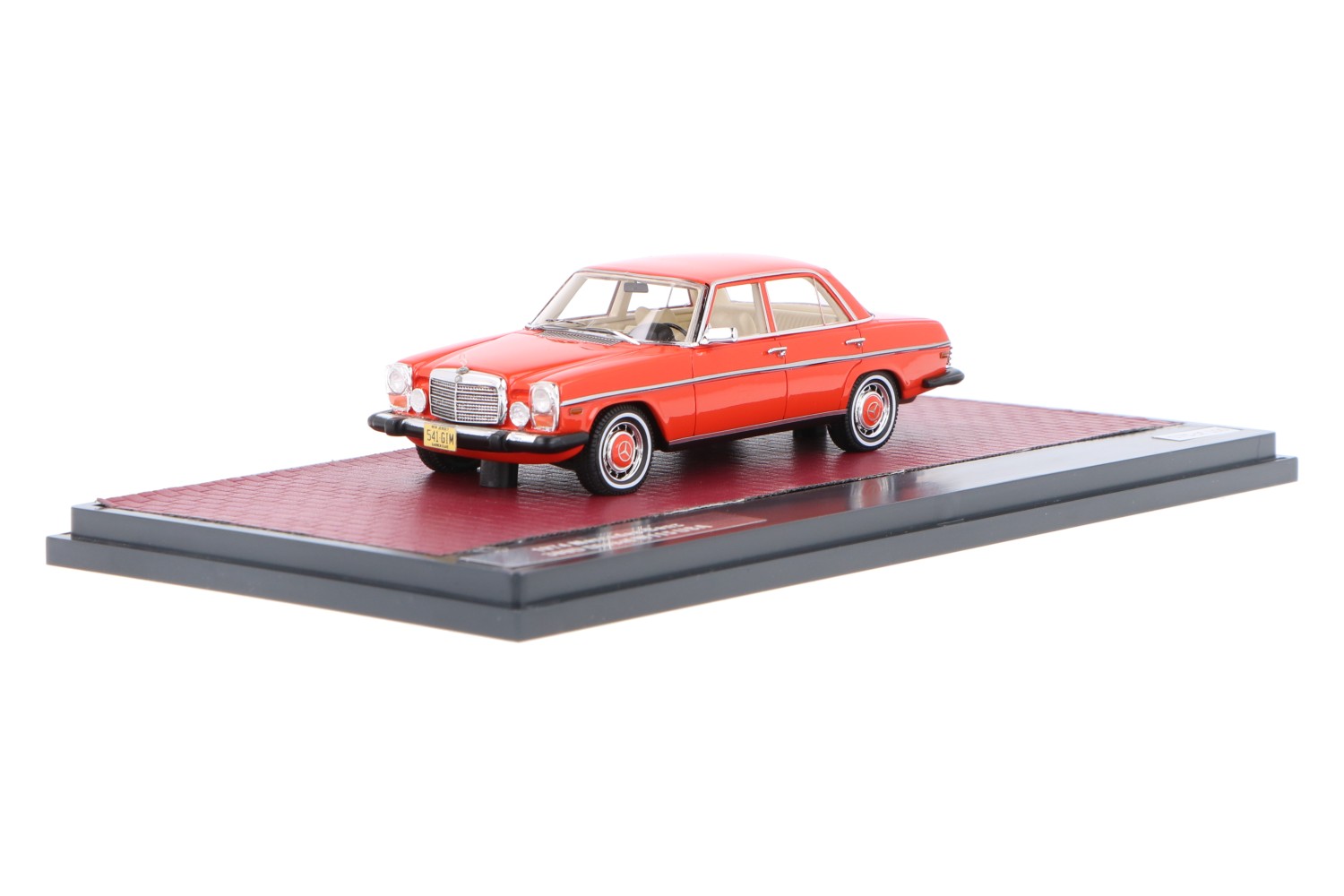 Mercedes-Benz 300D (W115) USA-Version | House of Modelcars