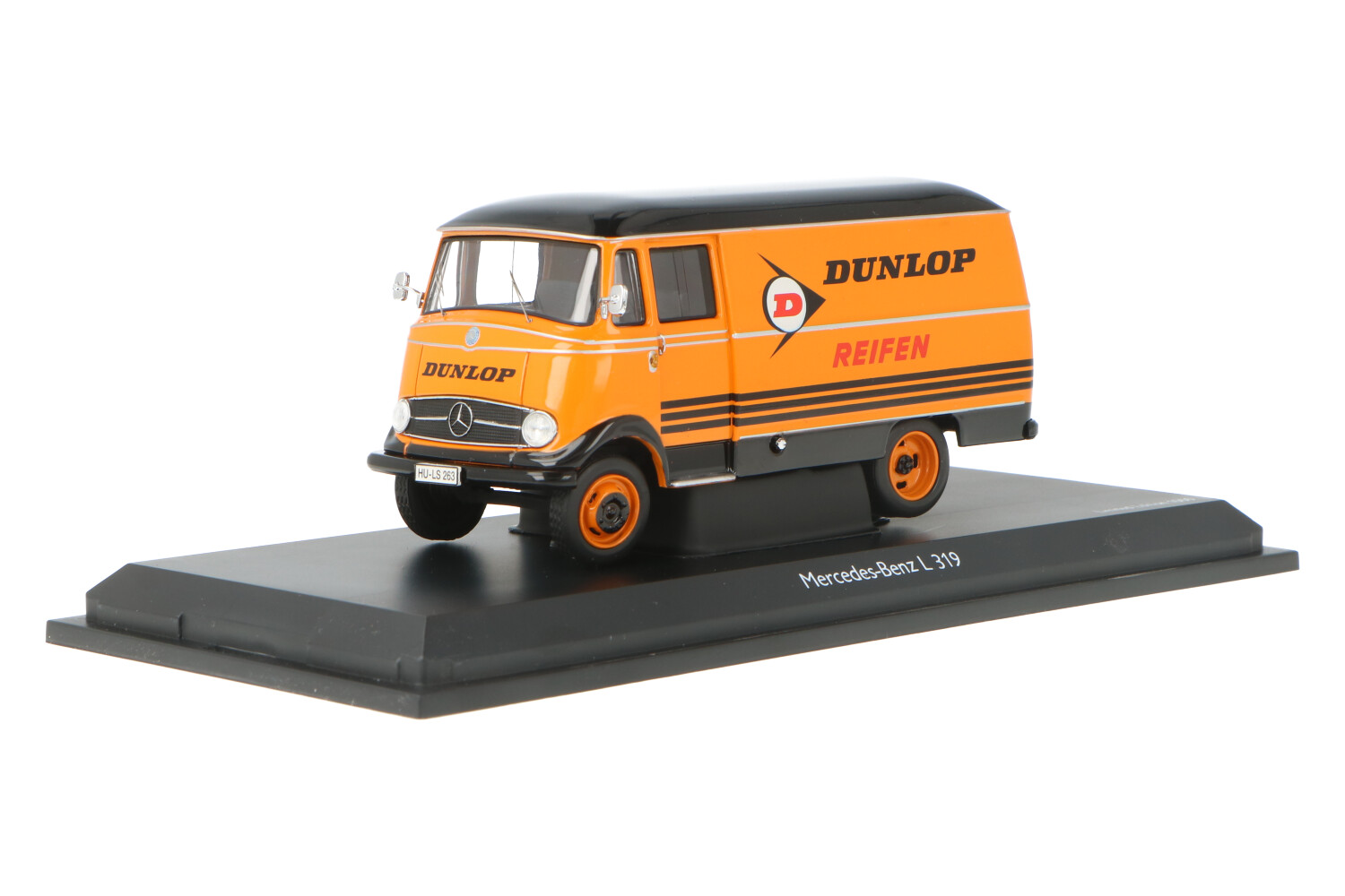 Mercedes-Benz L319 "Dunlop" | House of Modelcars