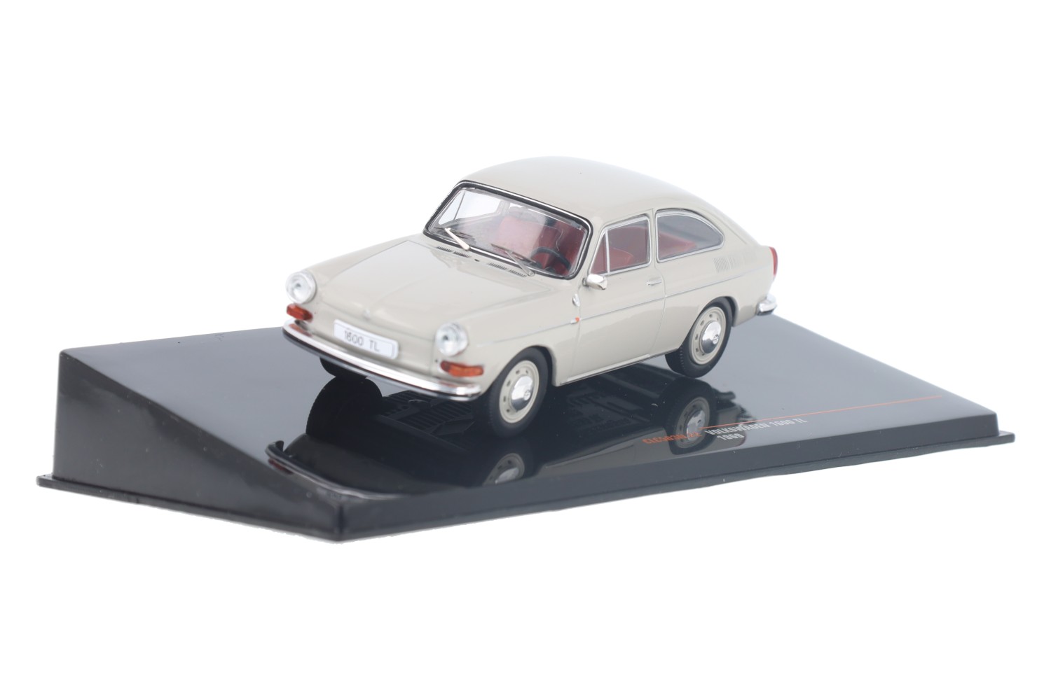 Volkswagen 1600 TL Beige | House of Modelcars