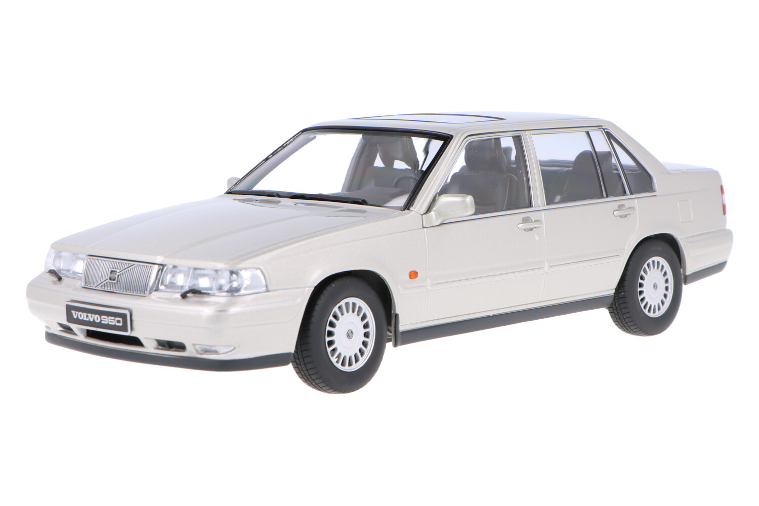 Volvo 960 | House of Modelcars